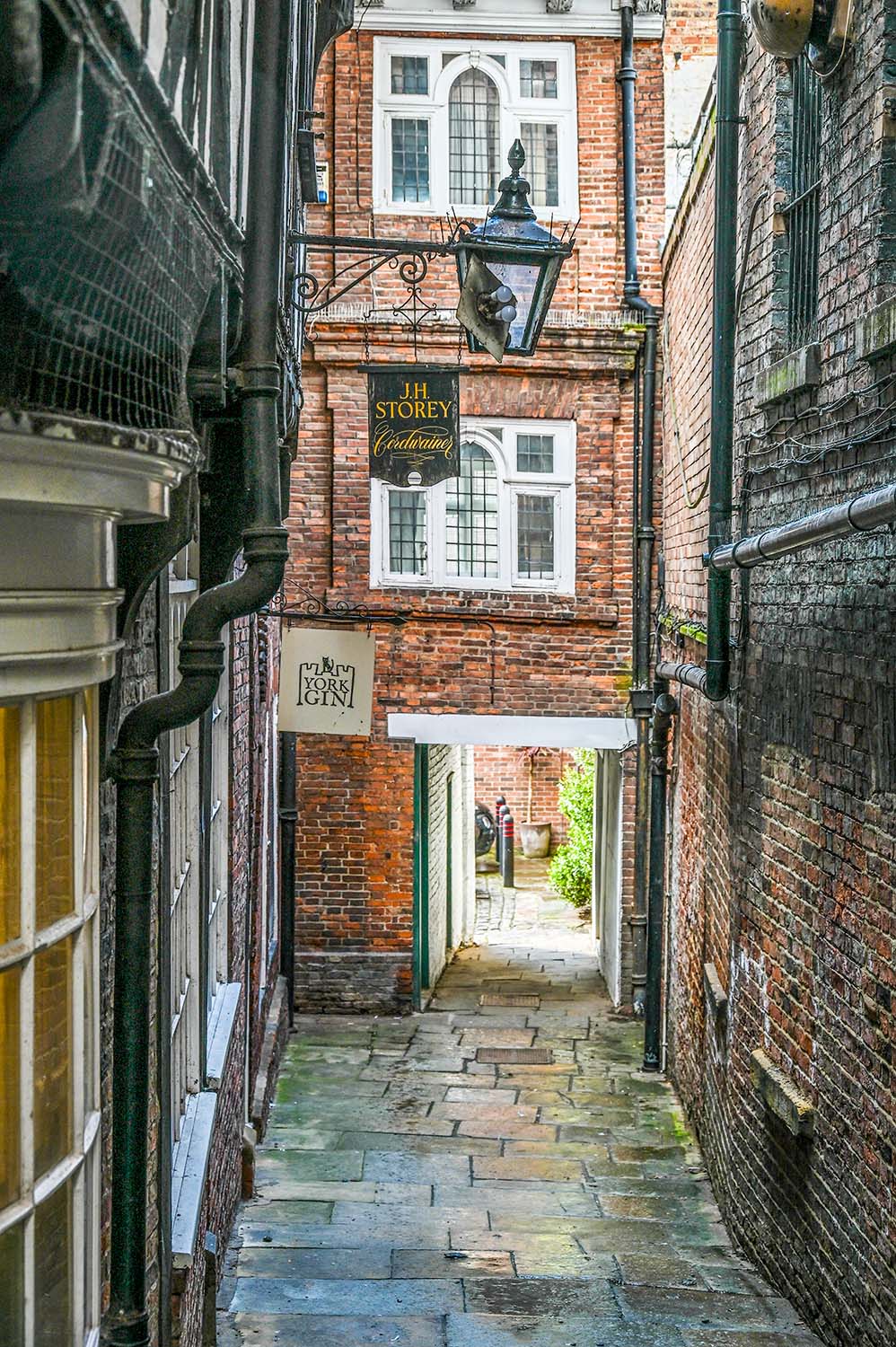 The Curious Snickelways of York: A Photo Walk • traveltowellbeing.com
