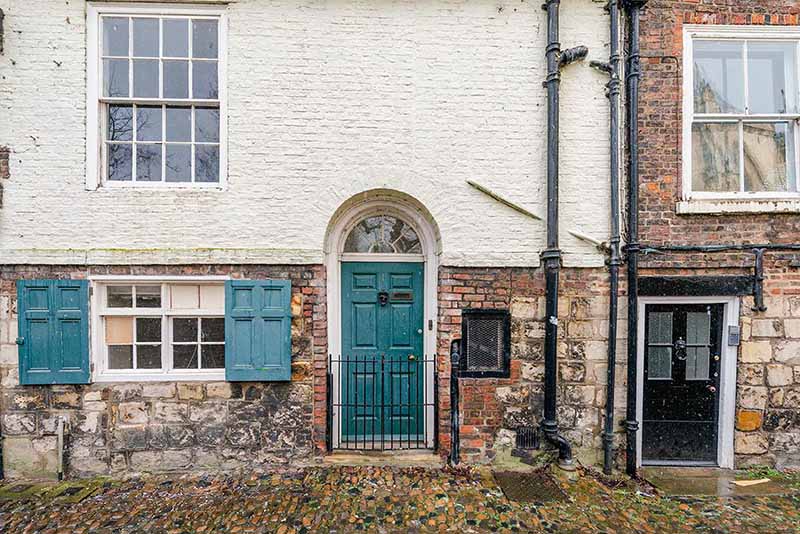 The Curious Snickelways of York: A Photo Walk • traveltowellbeing.com