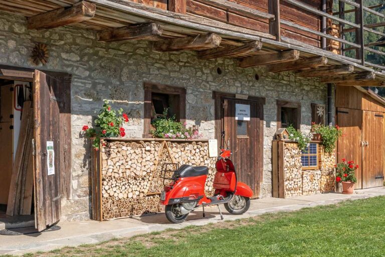 7 Ways to Embrace Slow Travel in Italy • traveltowellbeing.com